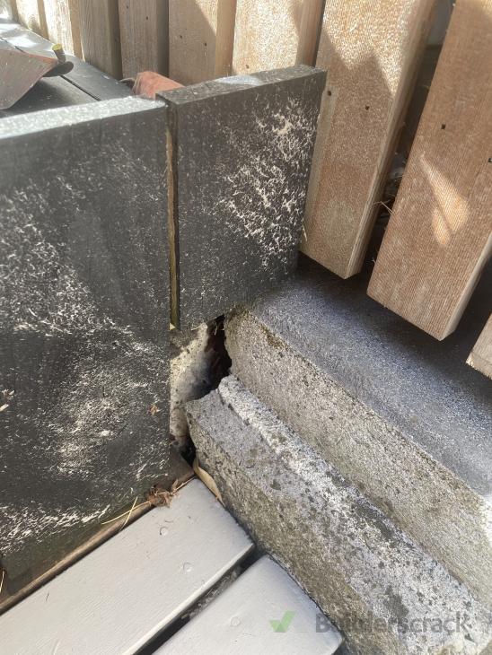 Cracked carport concrete foundation (#696030) | Builderscrack